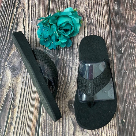 Reef | Shoes | Reef Sandy Thong Sandals | Poshmark